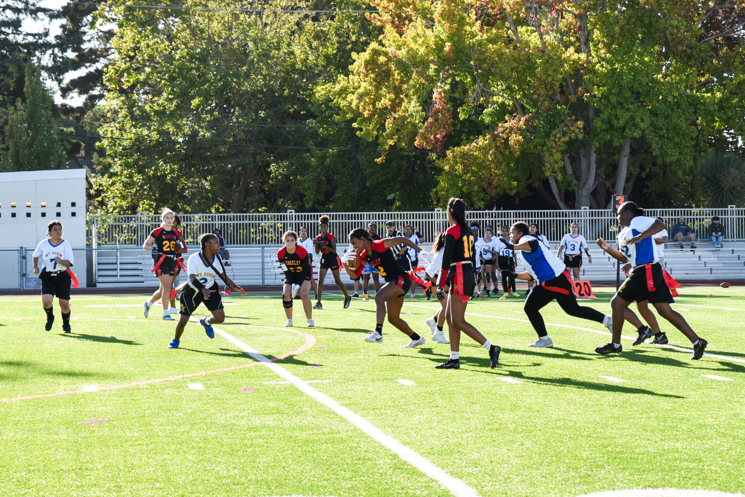 Jackets sting Monarchs with a 27-6 win — Berkeley High Jacket